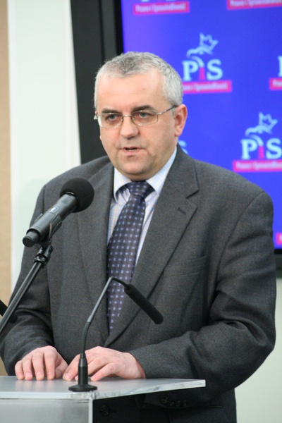 Adam Lipiński będzie odpowiadał za kontakty rządu z parlamentem ...